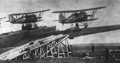 Airplanes in the skies + FAF history: Zveno - SBP