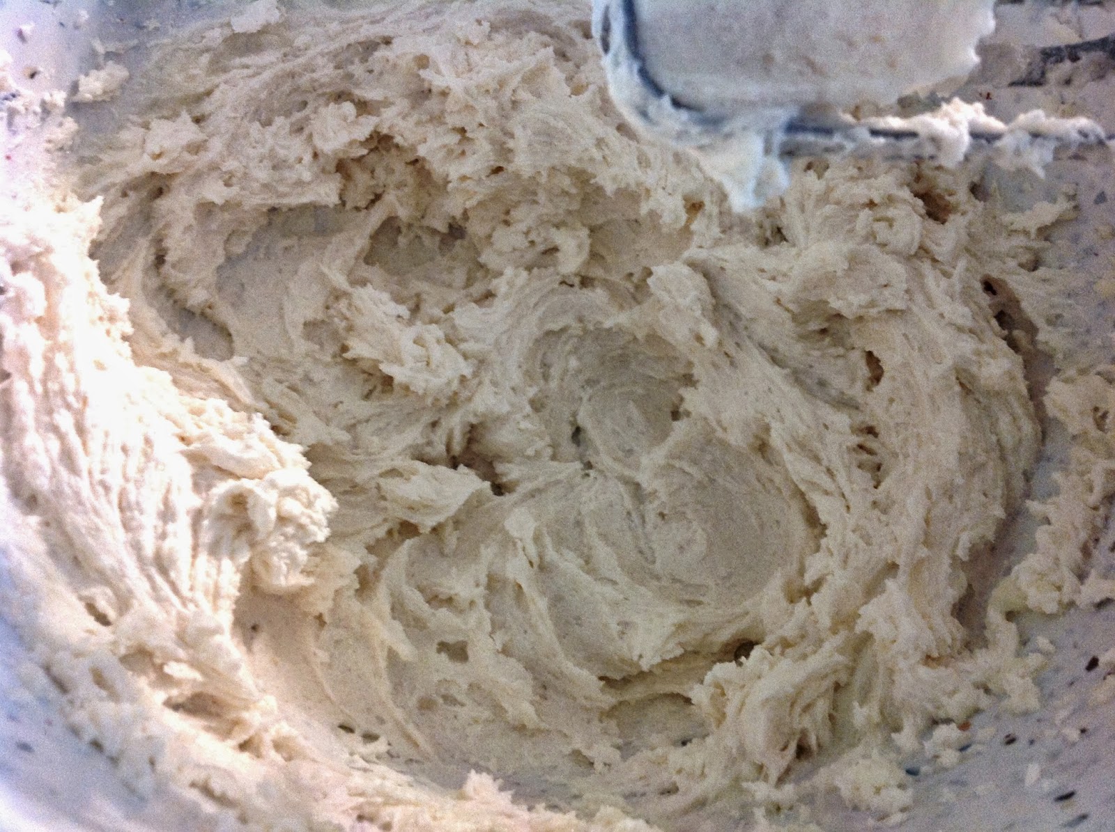 the dog mom: whoopie pies with my mom's icing