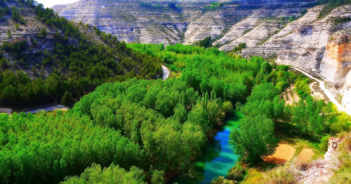 MOMENTOS DECISIVOS: UNA JOYA ENTRE HOCES