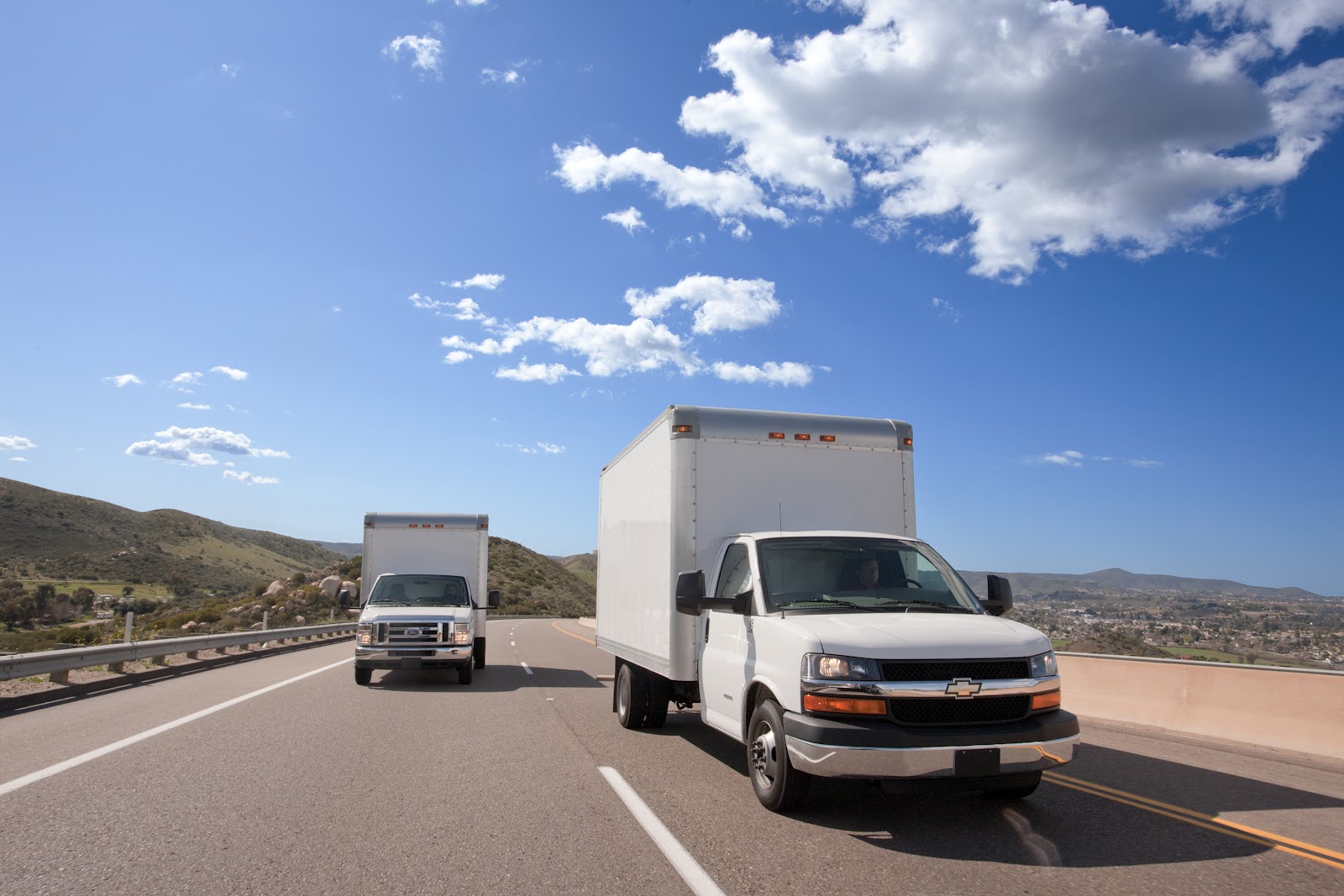 2012 Chevrolet Express 4500 vs Ford E-450