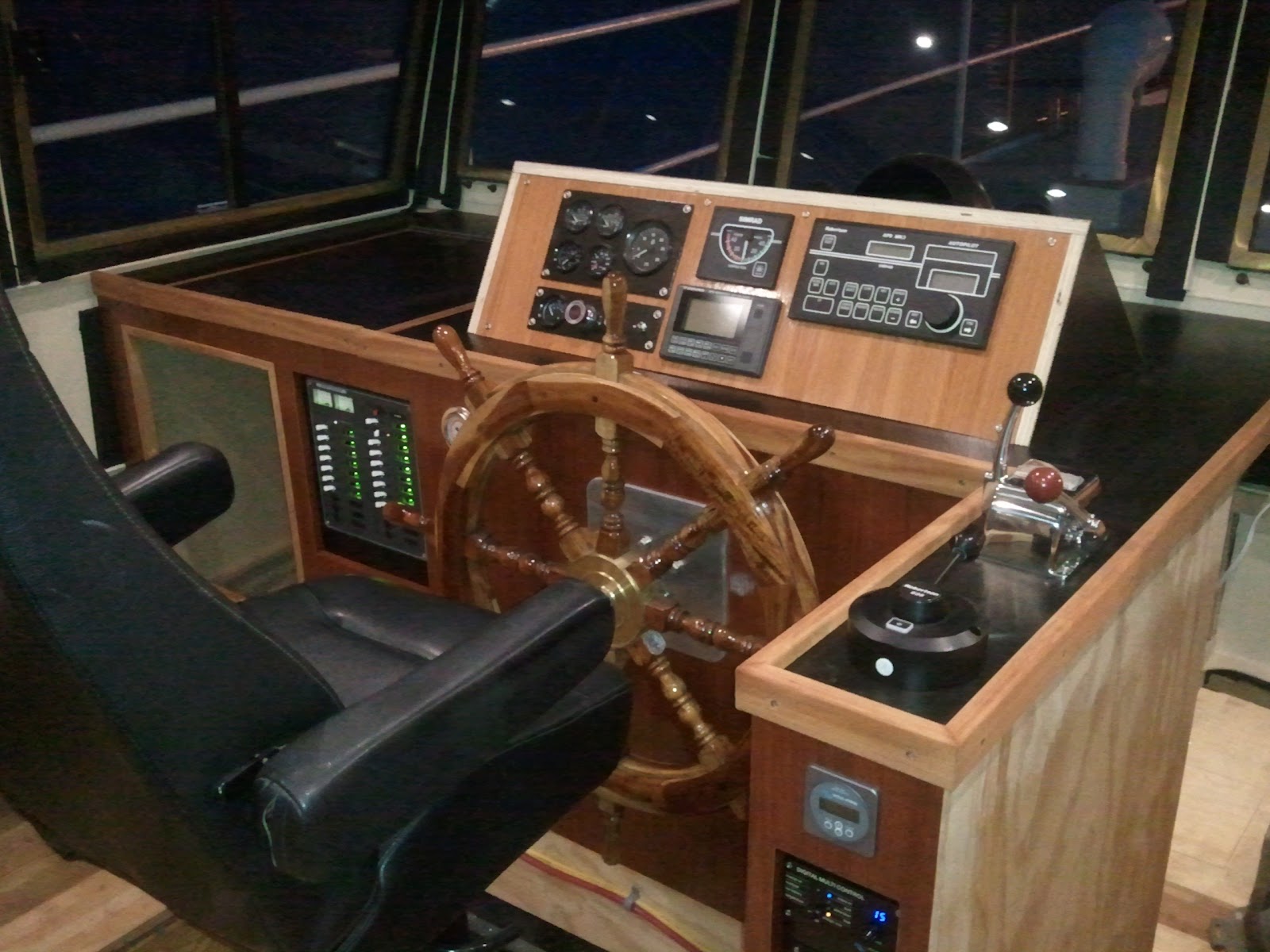 Building Koloa (Kama Hele): Wheelhouse console finished