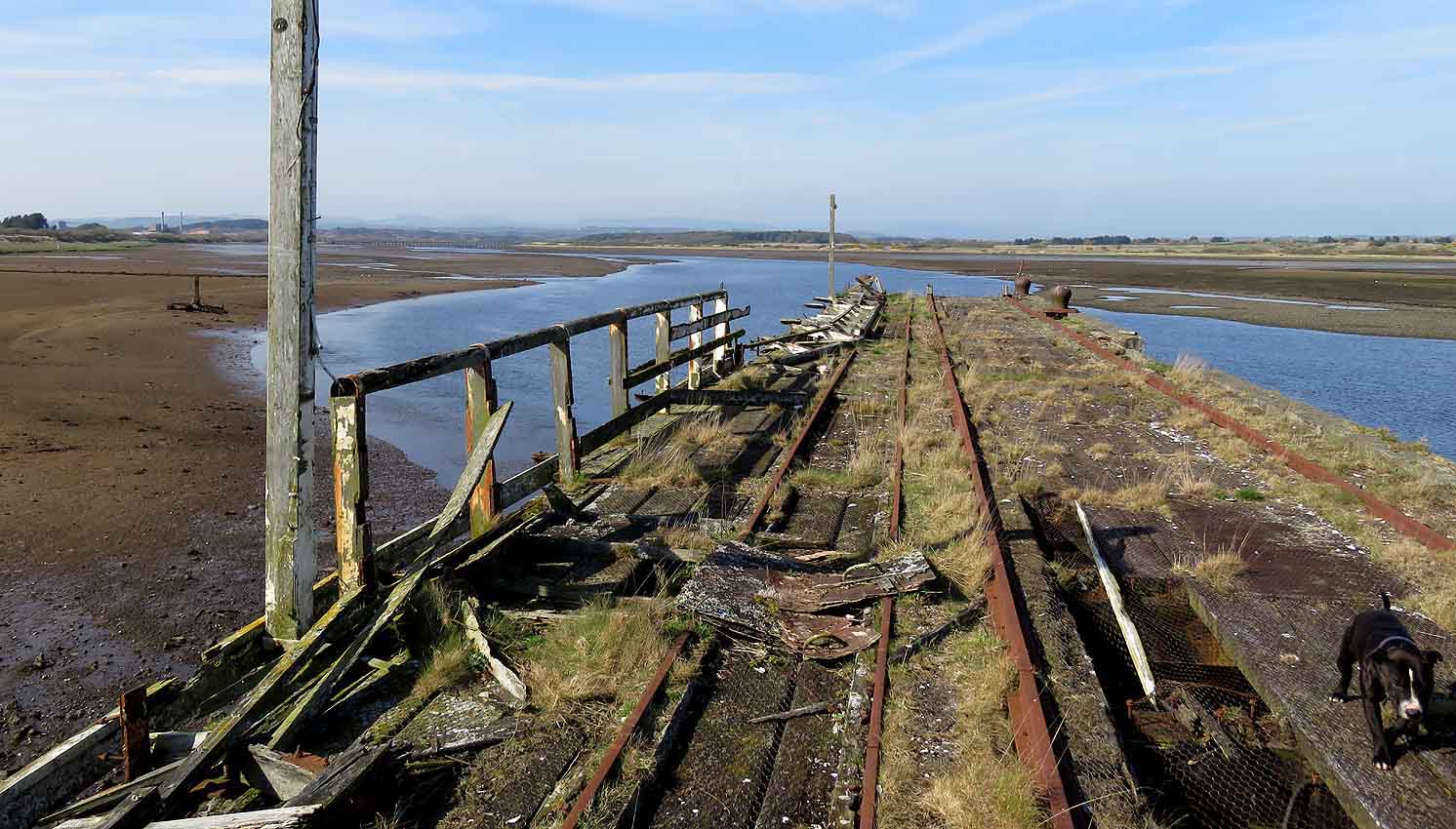 Alex and Bob`s Blue Sky Scotland: Ardeer Beach. Stevenston. River ...