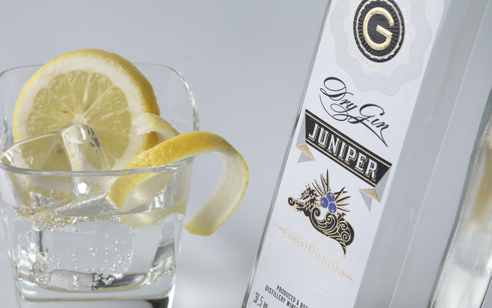 Juniper Gin – Packaging Of The World