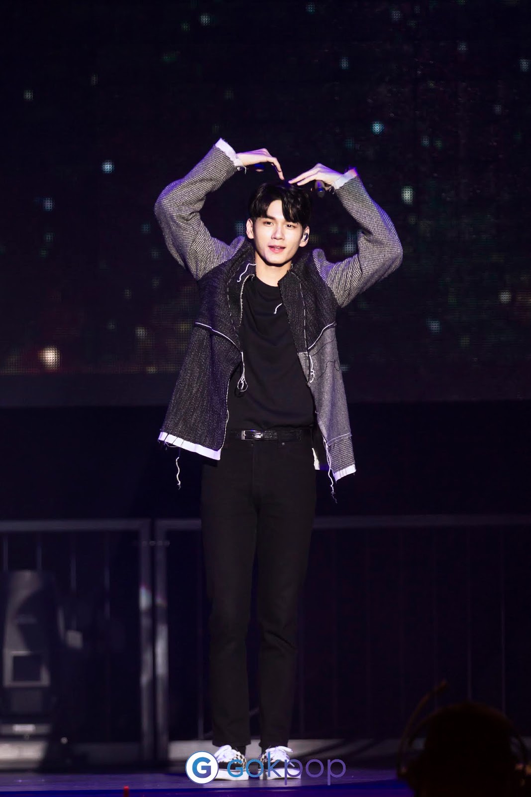 Ong Seong Wu successfully held his fan meeting tour Eternity in Singapore