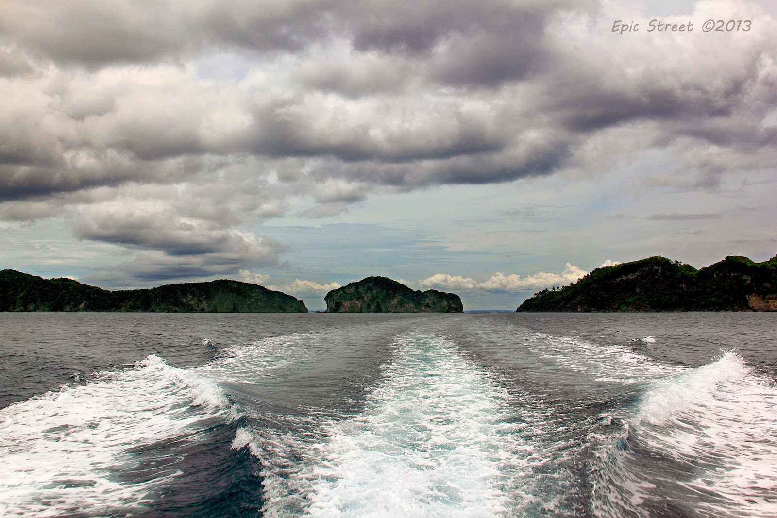 Epic Street :: The Mirror-Like Waters off the Coast of Aroroy, Masbate