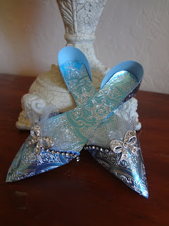 Adventures of the Art Junk Gypsy: More shoe Madness