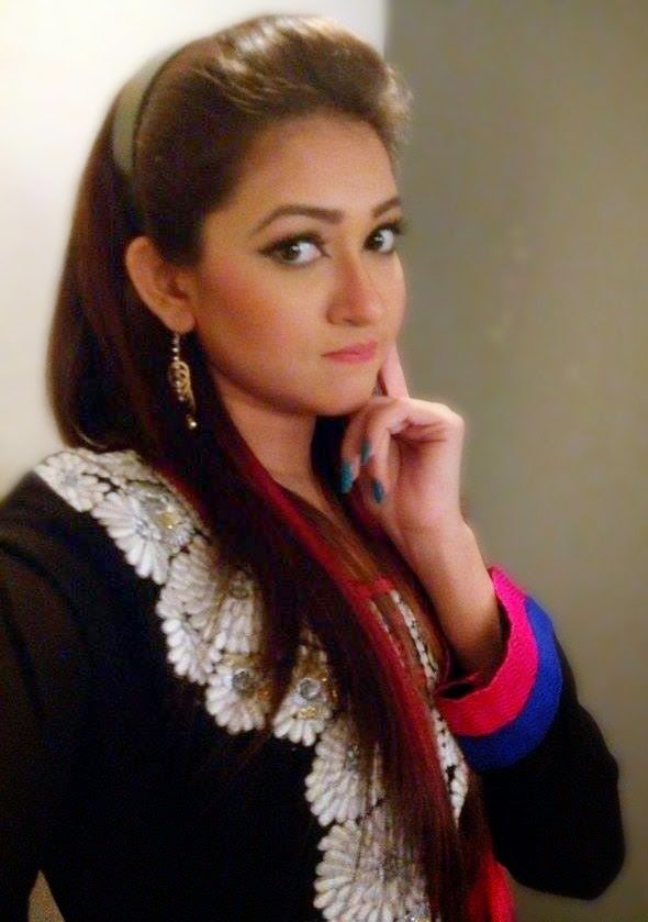 Naznin Akter Happy Bio & Latest Pics | Life in Bangladesh