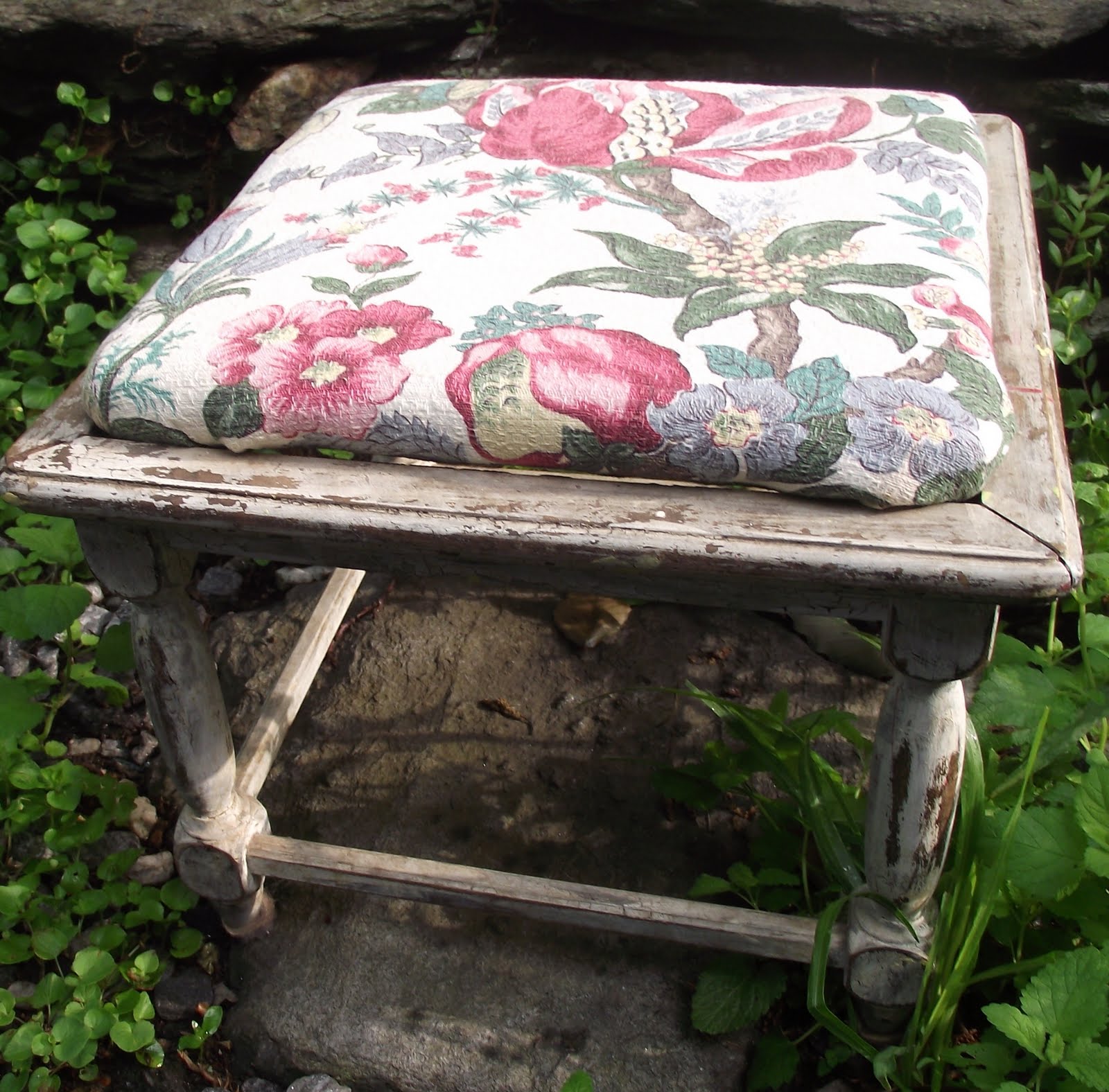 Serendipity Chic Design: Meet Me On Monday #5~Decor with fabric