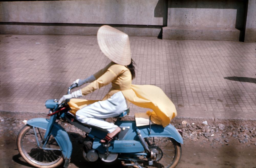 Fashionistas of 1960s Saigon: These Vintage Photos Capture Vietnamese ...