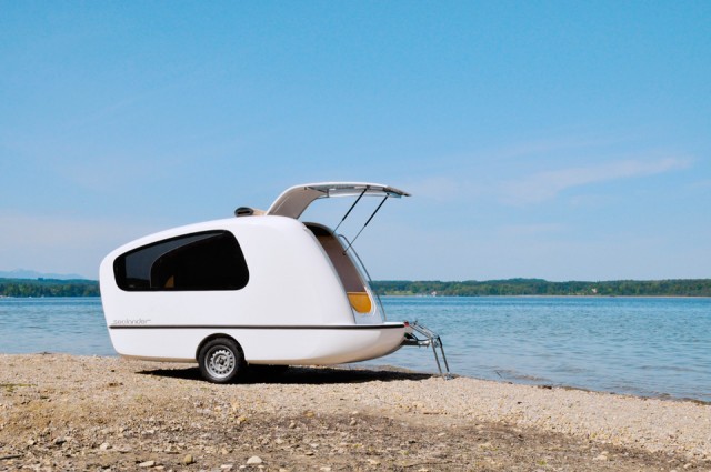 Pix Grove: Floating Caravan