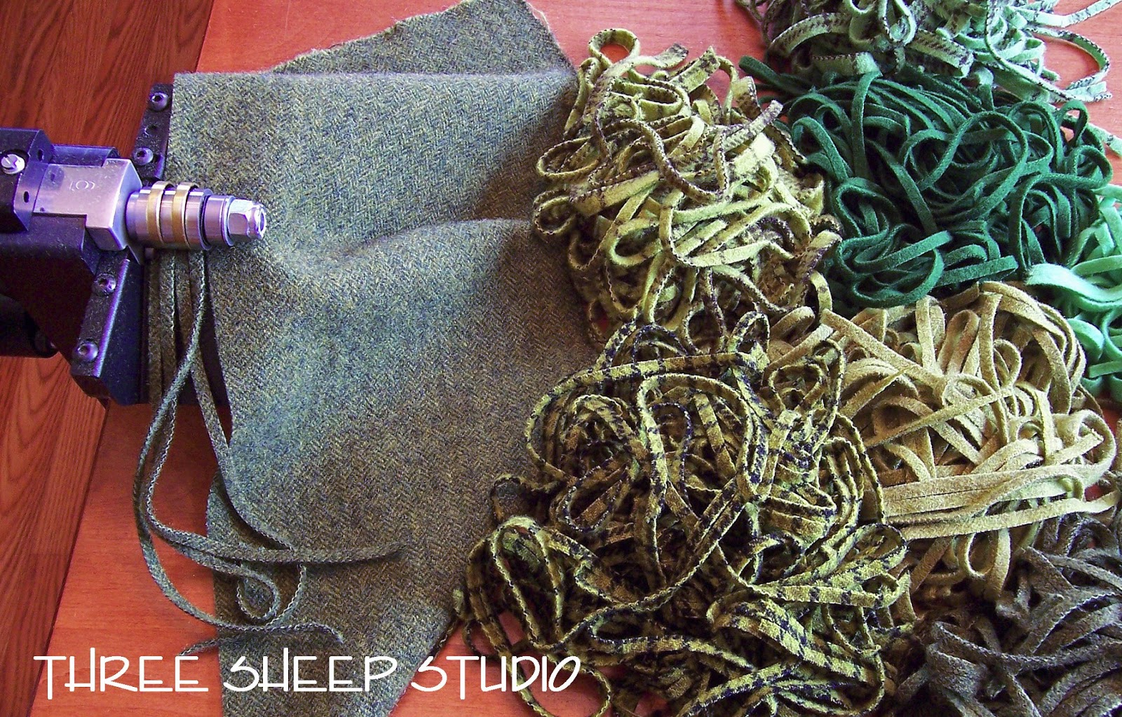 Three Sheep Studio: Wool Strips...