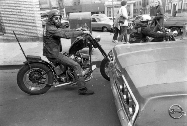 Hells Angels Ride the Big Apple ~ Riding Vintage