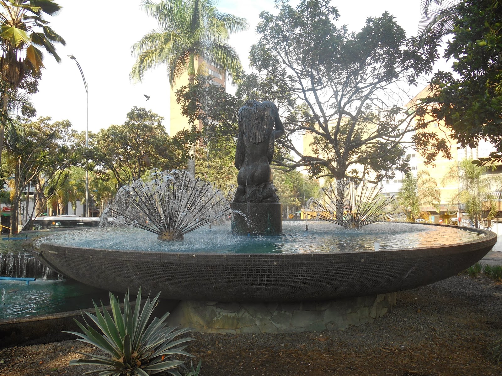 Esculturas de Colombia: La Bachué