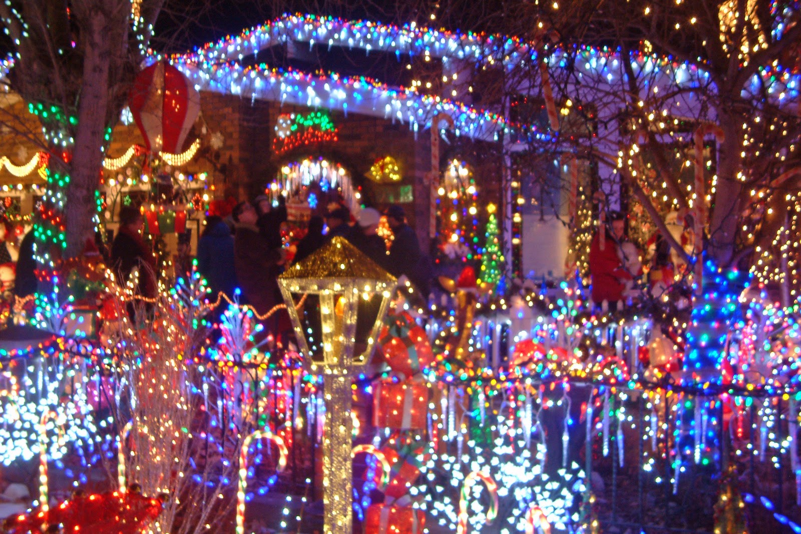 Scrapbook Savvy: Maizie's Magical Christmas House