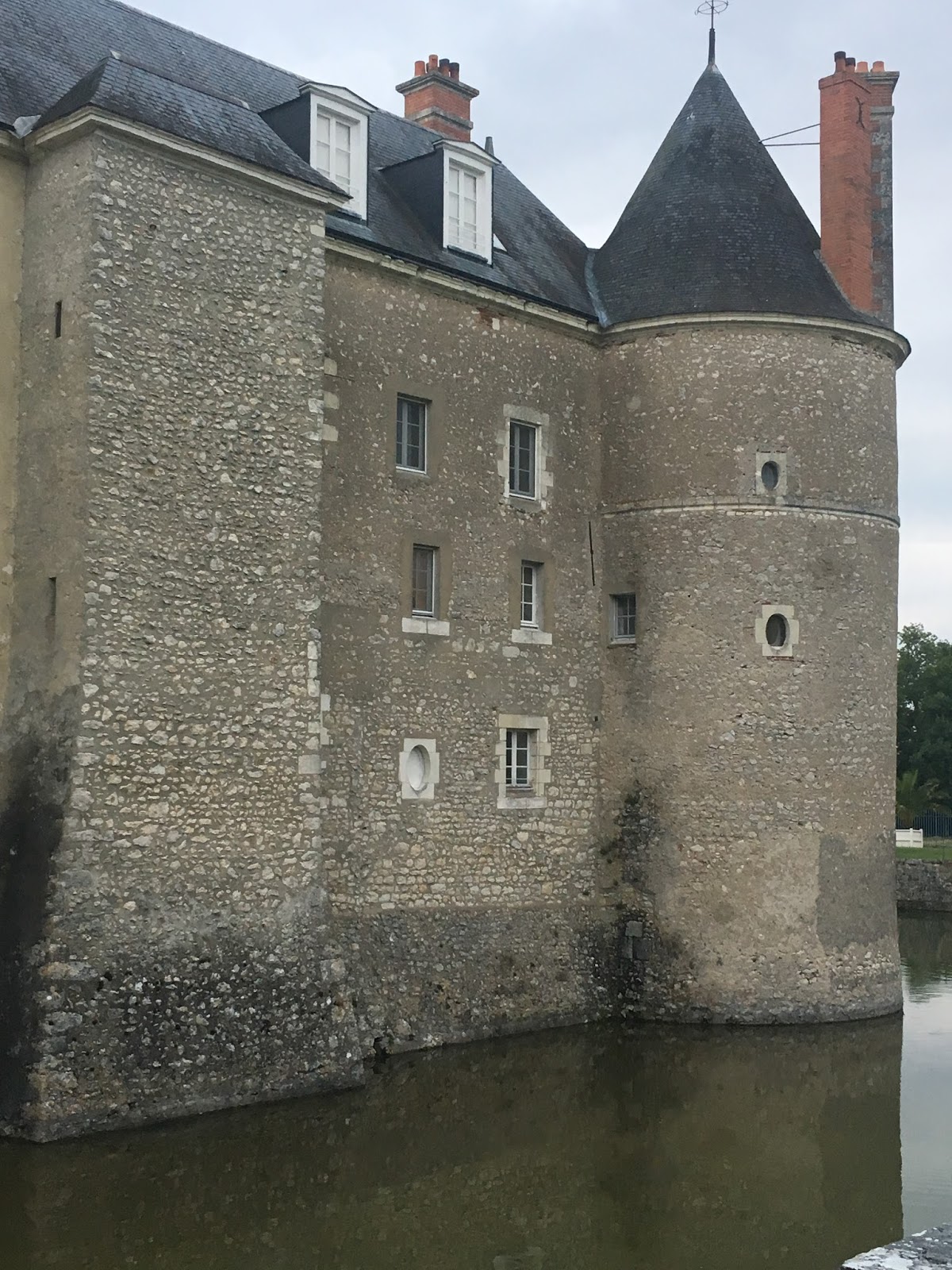 New York Life-Day by Day: Visit to Chateau D'Avaray 2017.The Loire ...