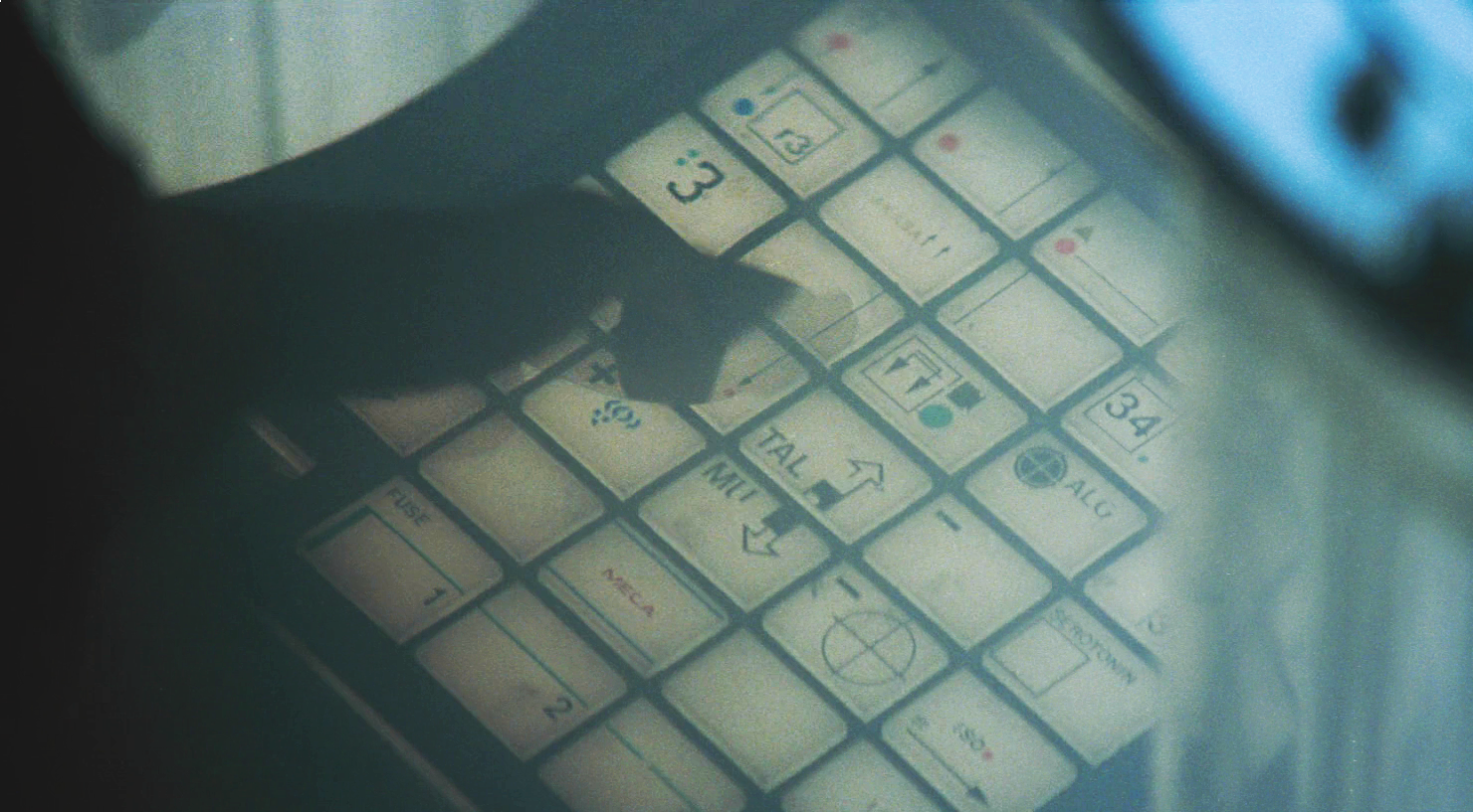 Ever notice that weird self destruct keyboard in 'Alien'? It's occultic ...