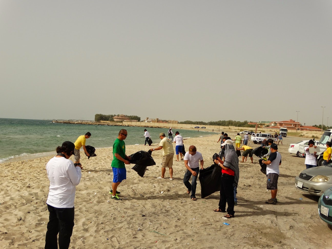 A Taste Of Saudi Arabia: Beach In Al-Khobar, Subject For Clean-up - Oct ...