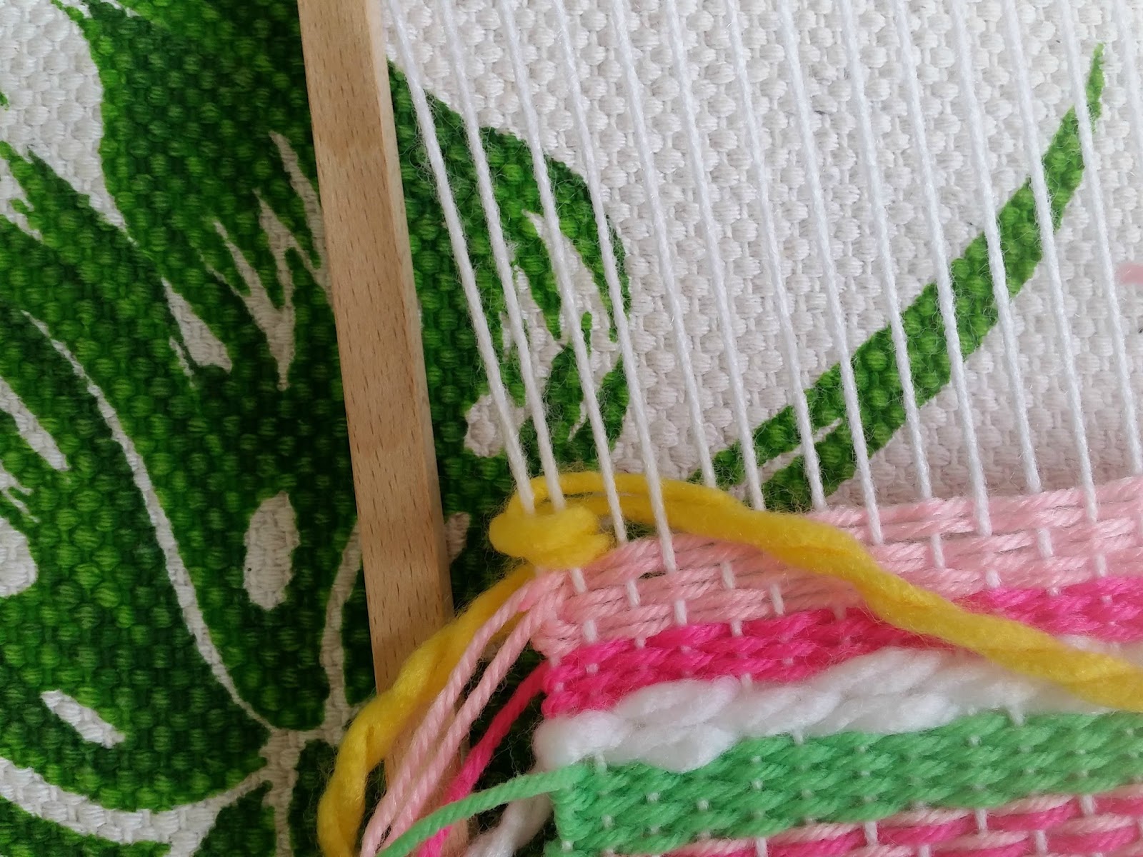 cupcake cutie: How to weave: Free step-by-step tutorial