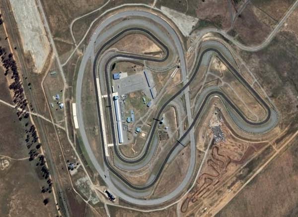 Azed izet: Sirkuit-Sirkuit Unik di Motogp dan Formula one