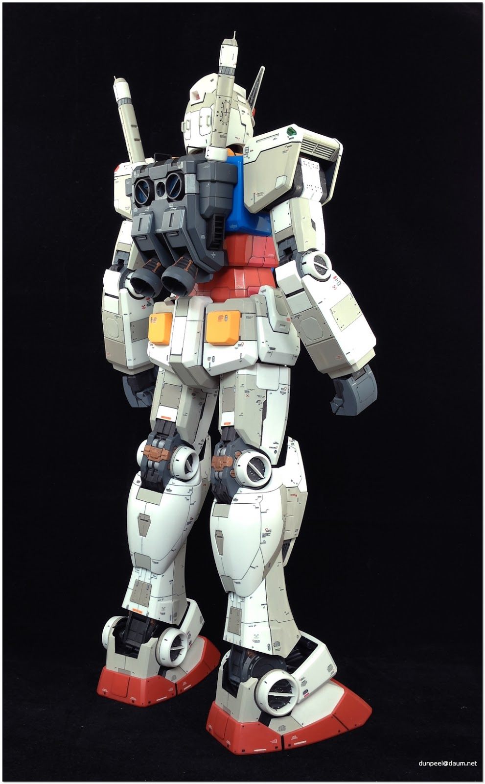 Custom Build: Mega Size 1/48 RX-78-2 Gundam "Real Grade Details"