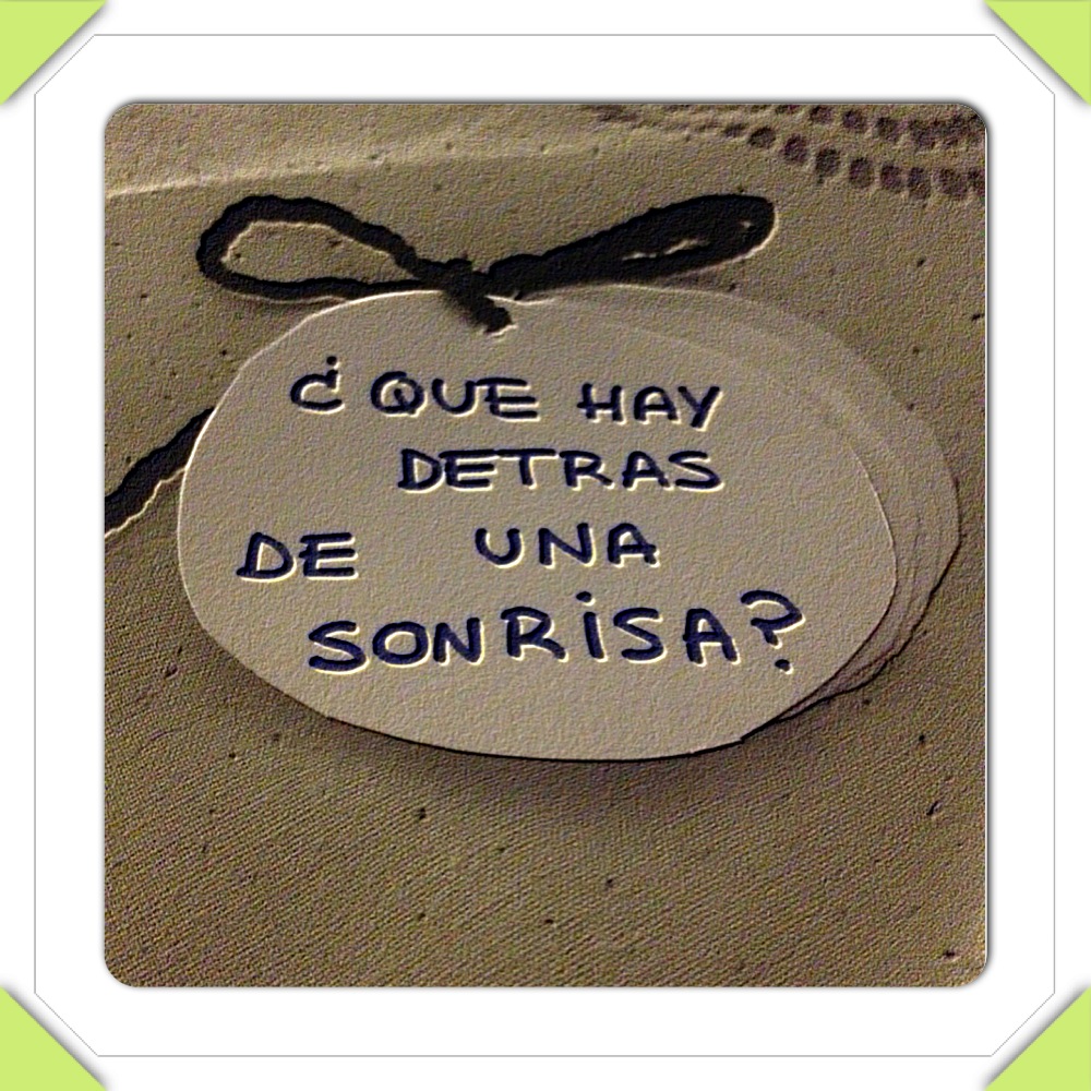 Que se esconde detras de una sonrisa? Que se esconde detras de una sonrisa?