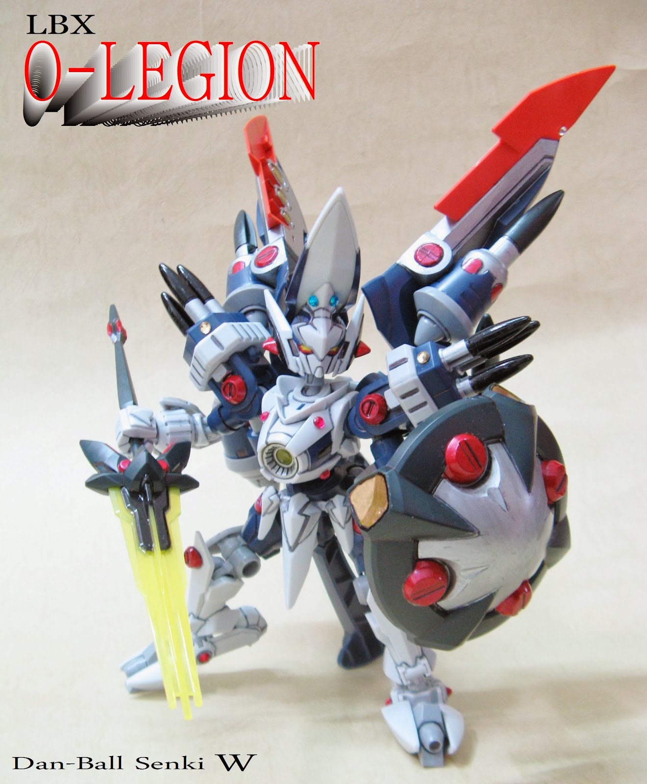 "Dan-Ball Senki "紙箱戰機W LBX 1 : 1 O-LEGION奧尼基安 (軍神)
