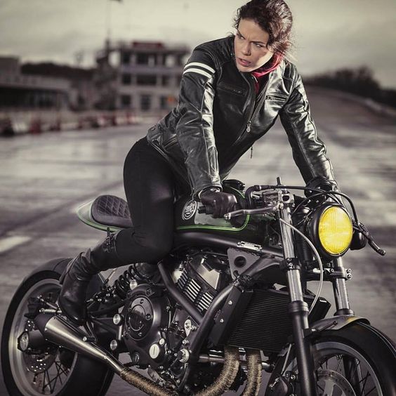 Cafe racer, scrambler and custom motorcycles | BOOBS RIDER