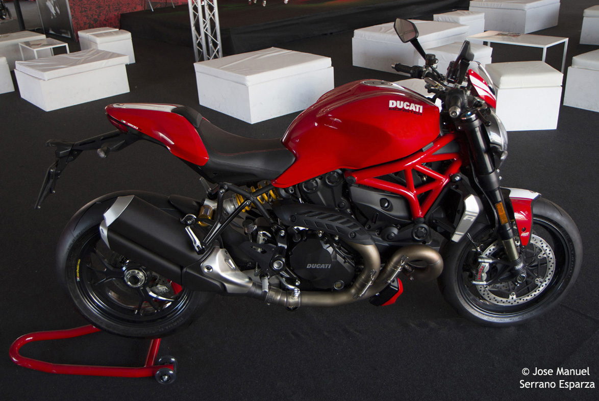 elrectanguloenlamano: DUCATI MONSTER: 25 YEARS OF A LANDMARK DESIGN