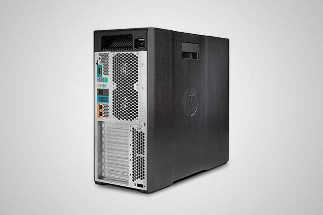 The insane PC (HP Z840 Workstation) which costs R700,000 ($45 438)