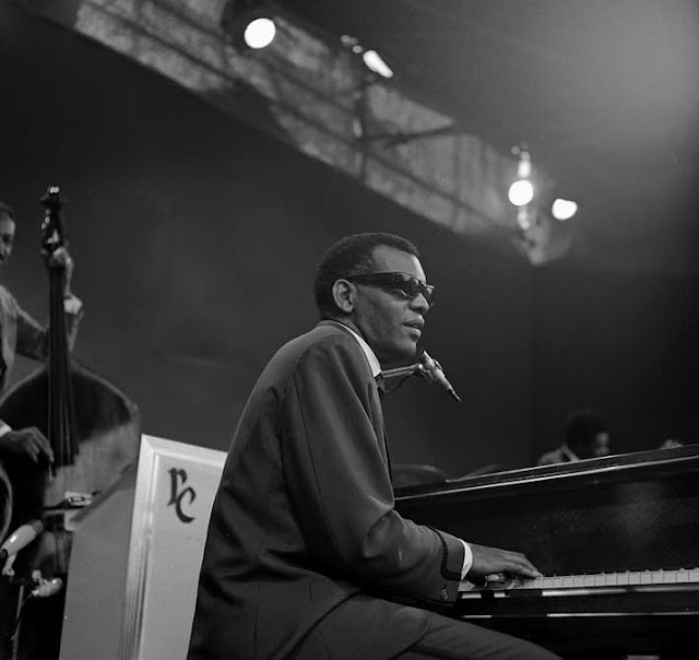 Ray Charles Video Museum: Ray Charles Live In Comblain-La-Tour (1964)