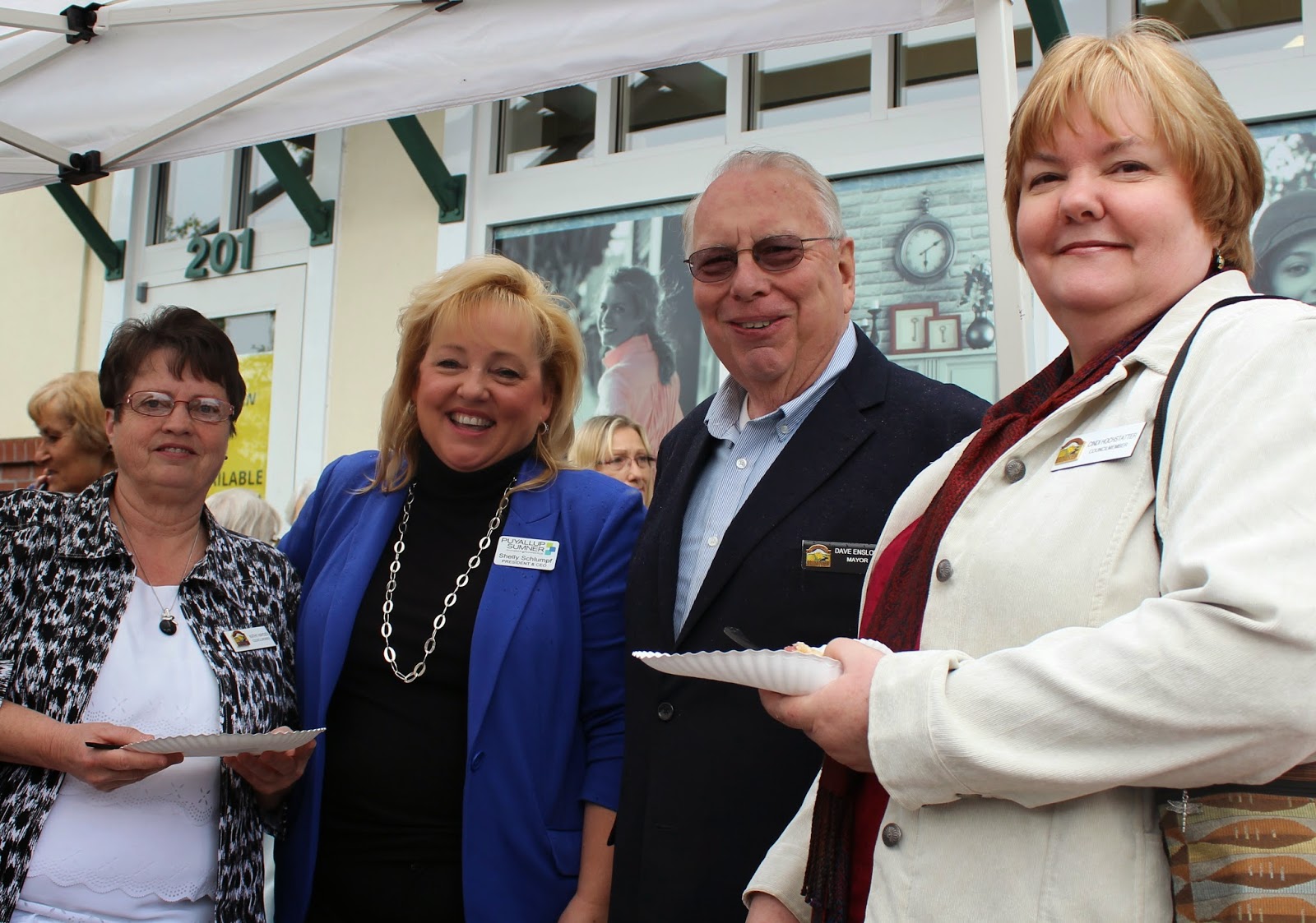 Puyallup Sumner Chamber of Commerce: Goodwill "blue" Grand Opening in ...