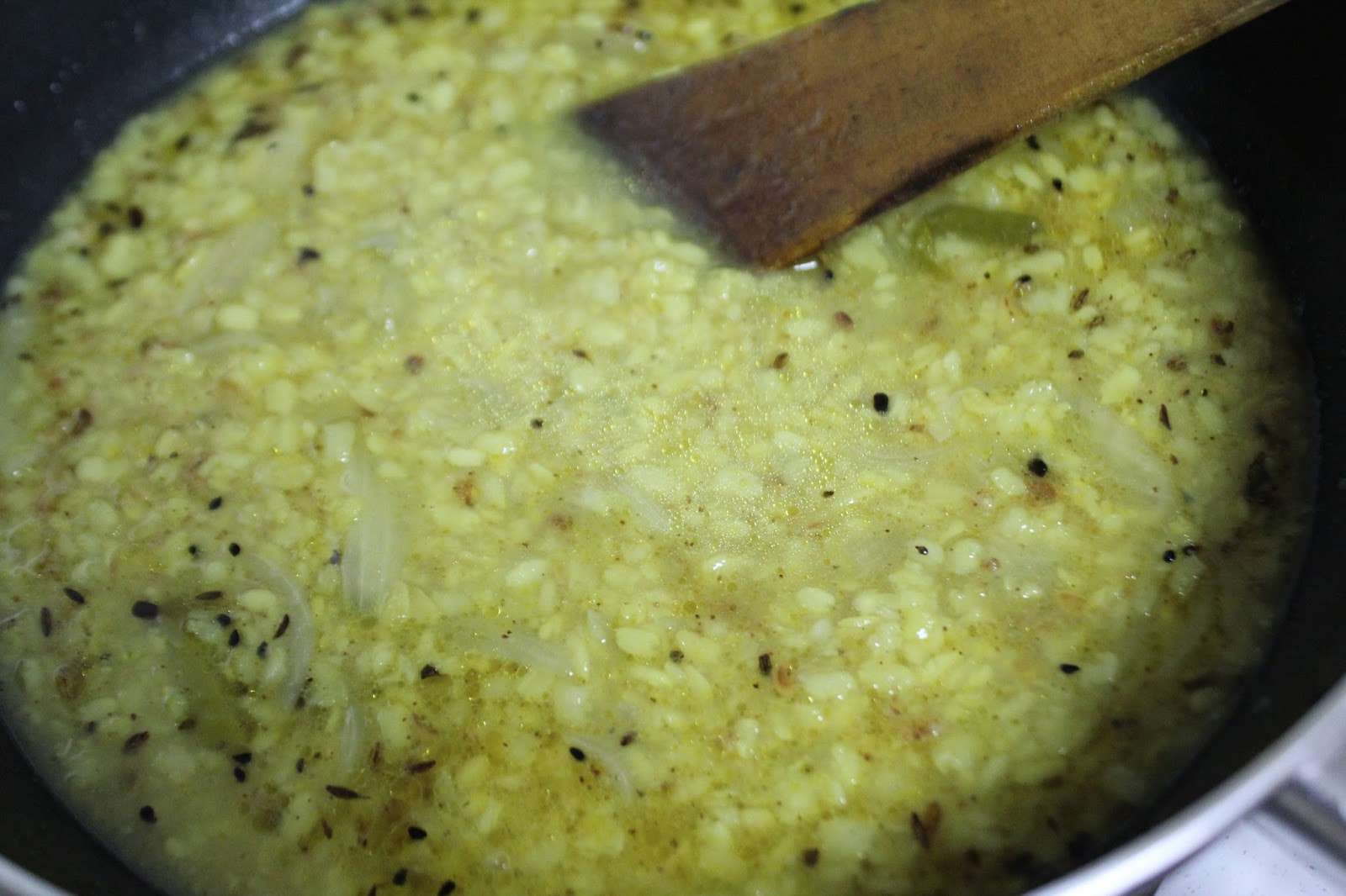 Bethica's Kitchen Flavours: Roasted Urad Dal Fry