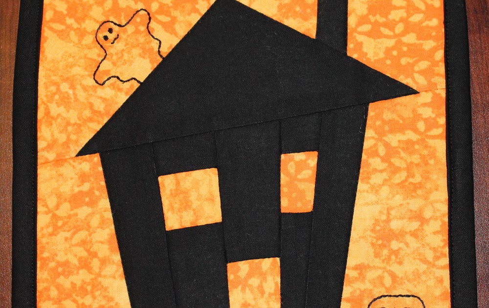 The House of Wilson: Halloween Mug Rug - Free Pattern