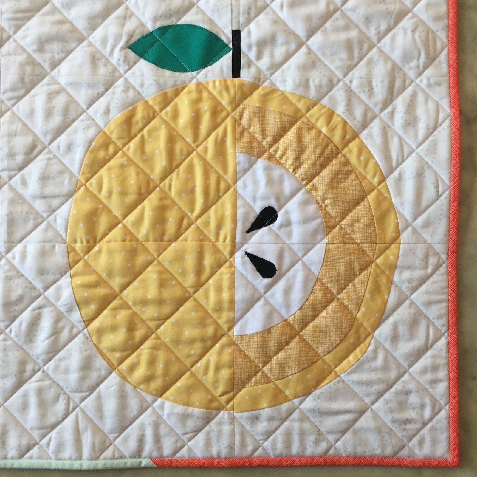 A Blue Sky Kind of Life: Apple Core quilt: A finish!