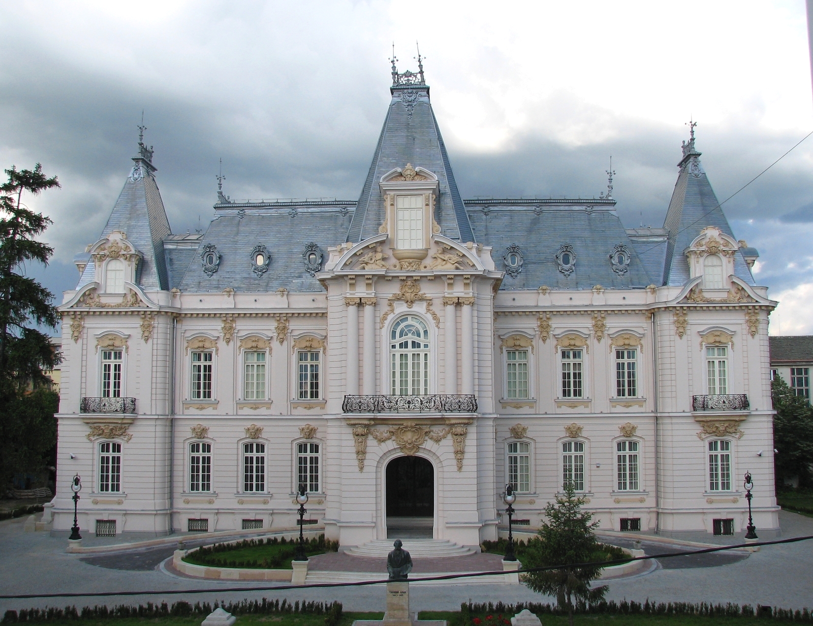 MONUMENTE ISTORICE DIN ROMANIA : Palatul Jean Mihail