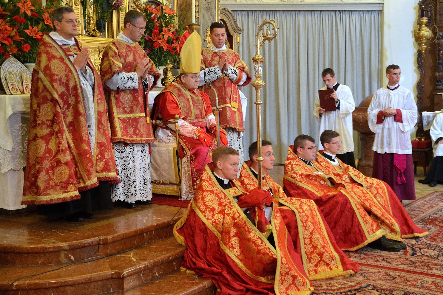 RORATE CÆLI: FSSP sets own record for most ordinations in a year