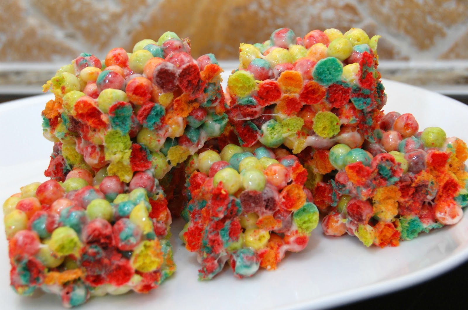 One Creative Housewife: Trix Treats
