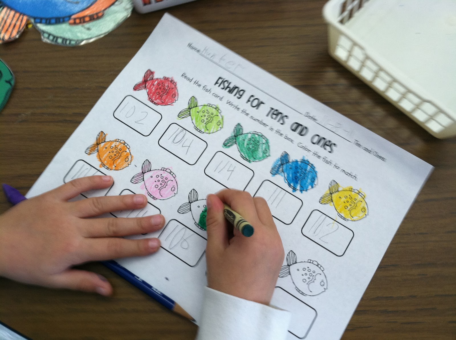 First Grade Fabulous Fish: At the Aquarium - Contractions, Possessive ...