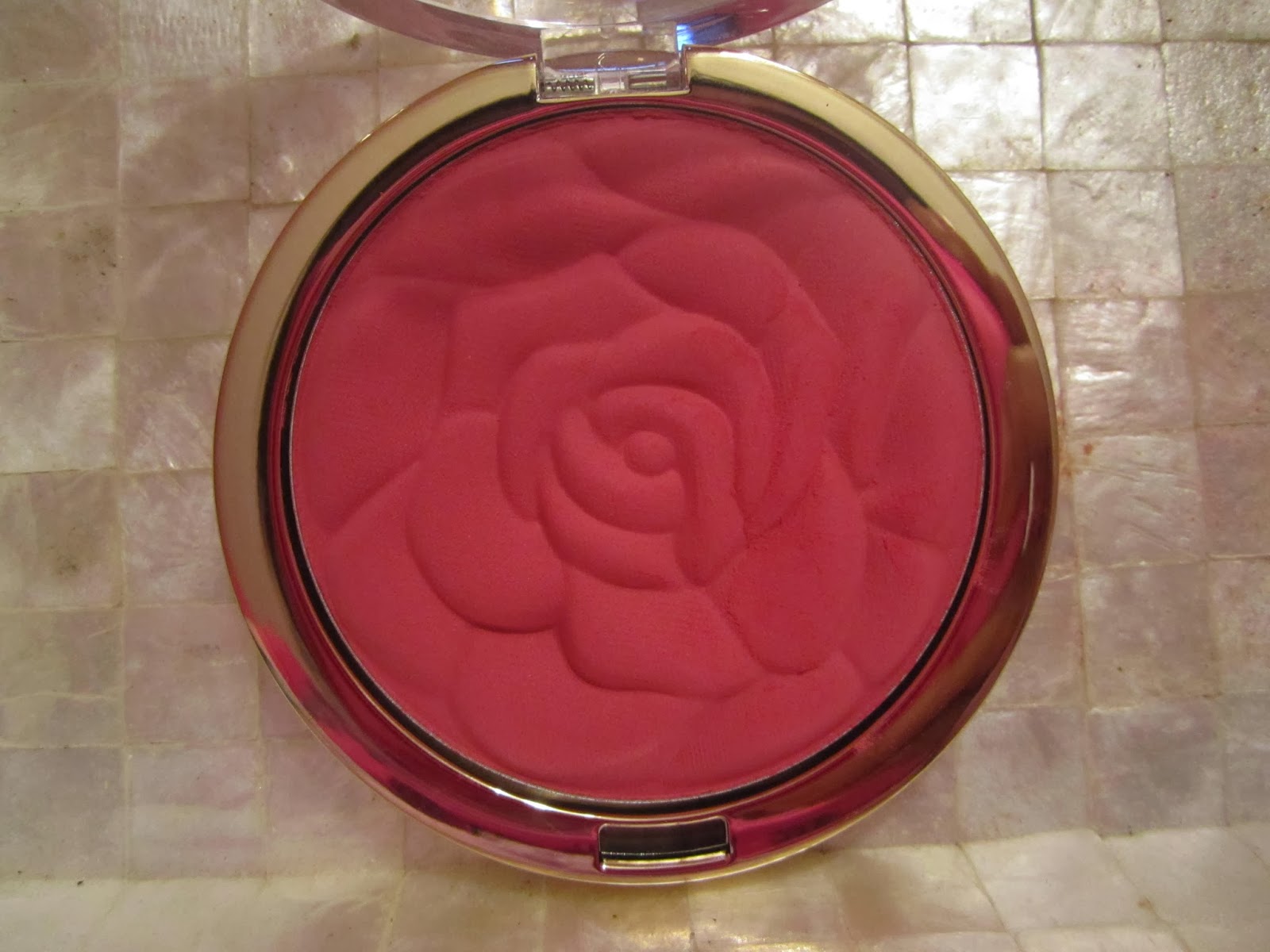 Zytlaly Beauty Blog : Milani Rose Powder Blush Collection (Limited Edition)