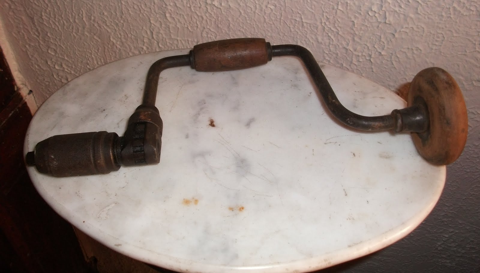 EL VALOR DE LA HISTORIA: BERBIQUÍ O TALADRO MANUAL MUY ANTIGUO.