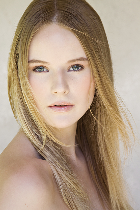 Jenn Hoffman Photography: Emily Smith by Jenn Hoffman