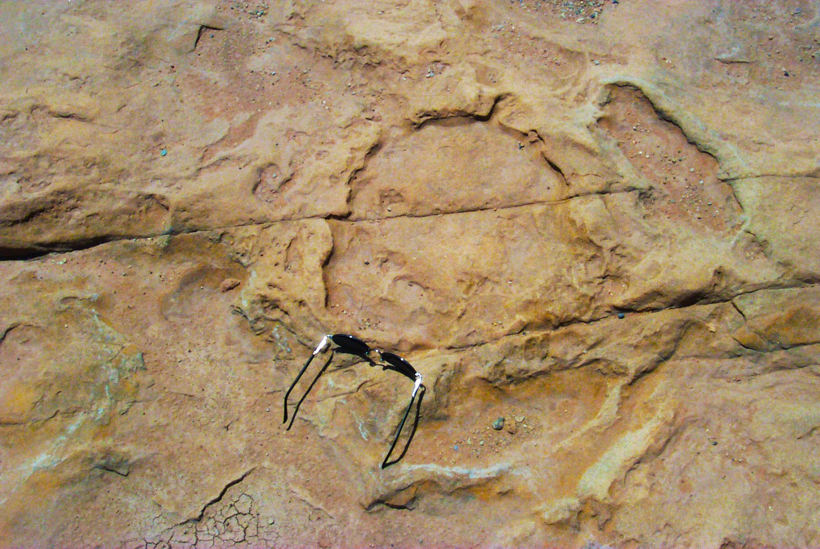 Urth Picture Post: Some Features on the Nugget/Navajo Sandstone, San ...