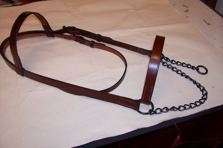 GUARNICIONERÍA VICENTE RODRÍGUEZ: CABEZADAS