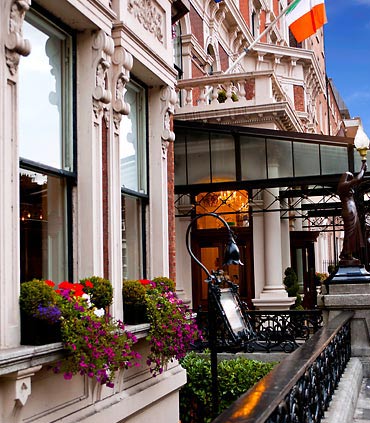 Kelly Broke Wallpapers: The Shelbourne Dublin, A Renaissance Hotel 5 ...