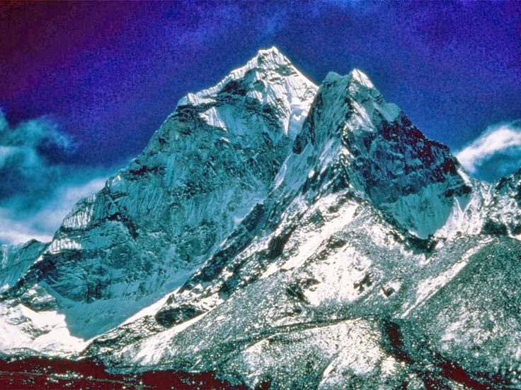 Breathtaking Places in The World: Mount Everest
