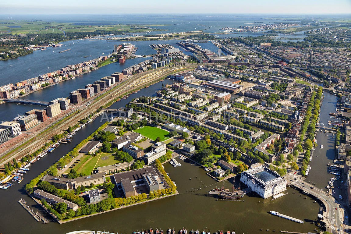 Marineterrein Amsterdam: Luchtfoto Marineterrein Amsterdam