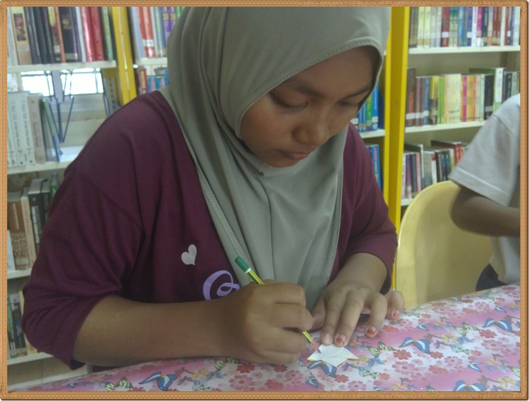 Perpustakaan Desa PNM Kg Ladang Batu: Origami : 3D Bunga Raya