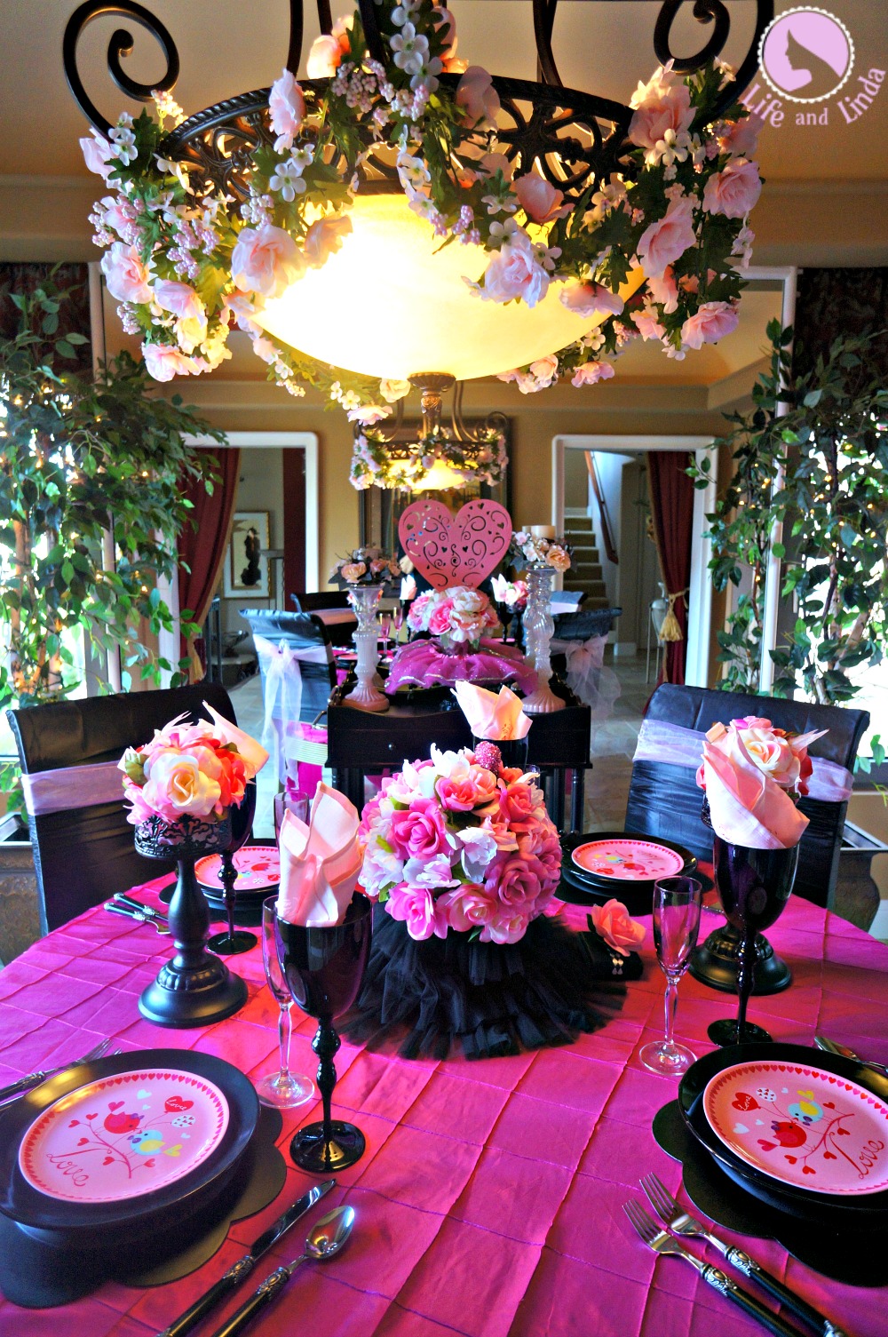 Fuchsia & Black Love Table | Life and Linda