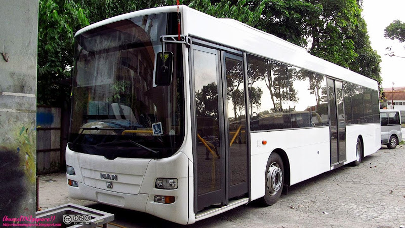 (buses[IN]gapore!): October 2013