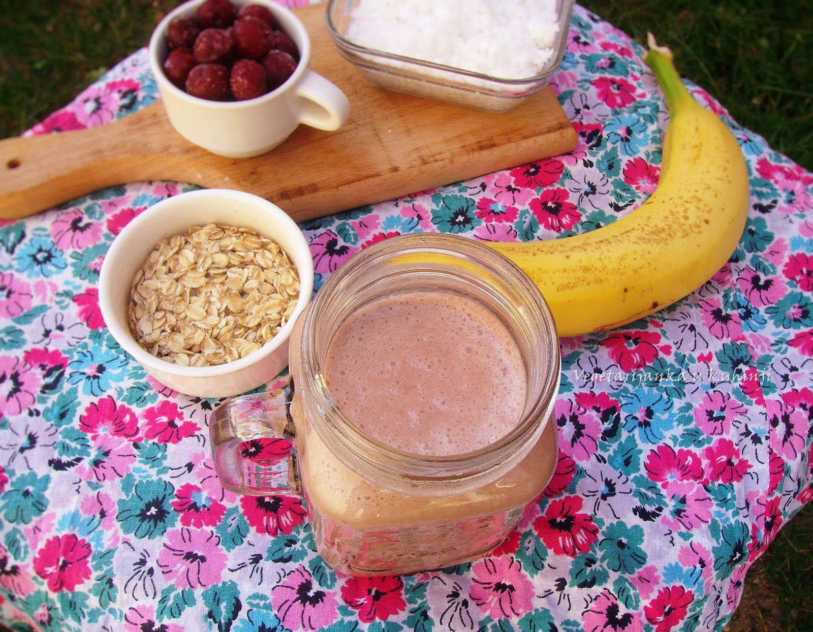 Veganski smoothie (smudi) sa kokosovim mlekom